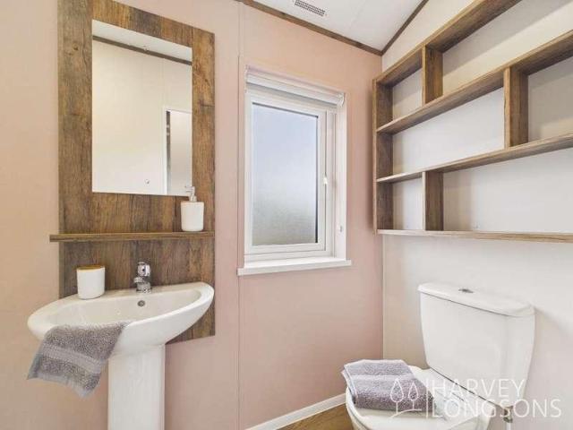 2 bed property for sale