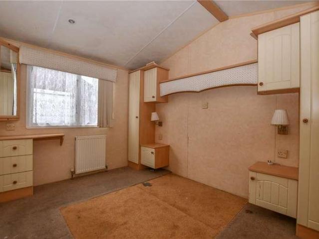 2 bed property for sale