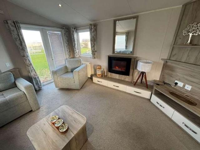 2 bed property for sale