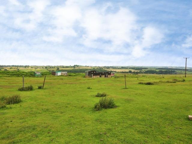 2 bed property for sale