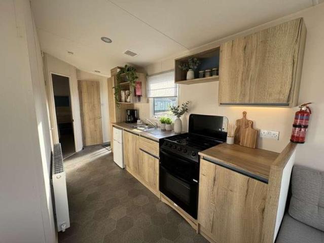 2 bed property for sale