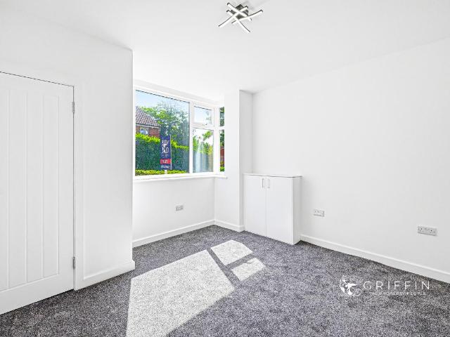 2 bed property for sale