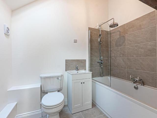 2 bed property for sale