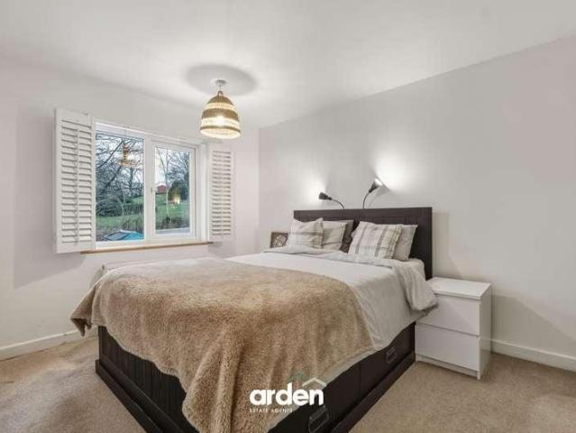 2 bed property for sale