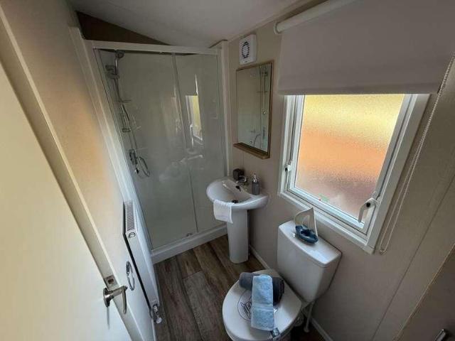 2 bed property for sale