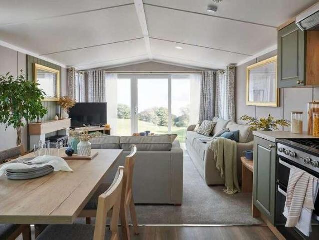 2 bed property for sale