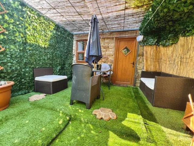 2 bed property for sale