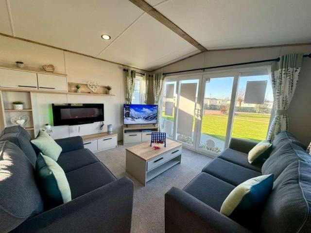 2 bed property for sale