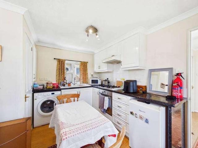 2 bed property for sale