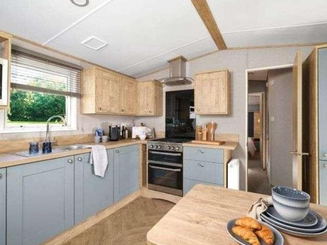 2 bed property for sale