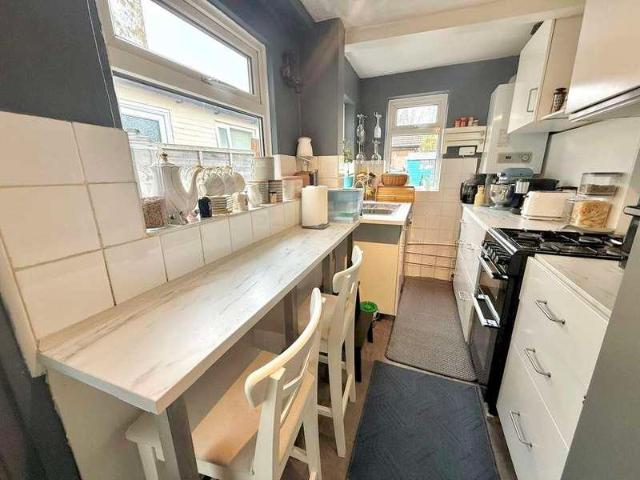 2 bed property for sale