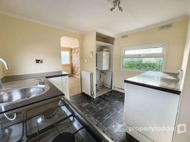 2 bed property for sale