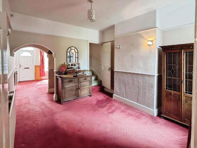 2 bed property for sale