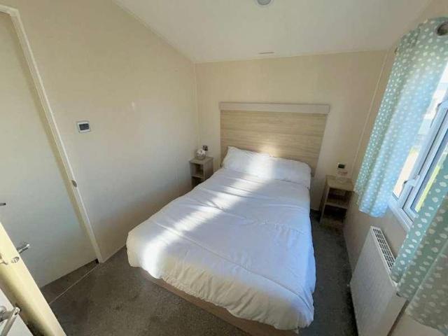 2 bed property for sale