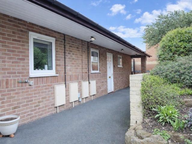 2 bed property for sale