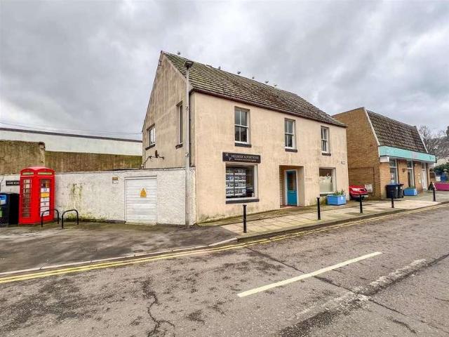 2 bed property for sale