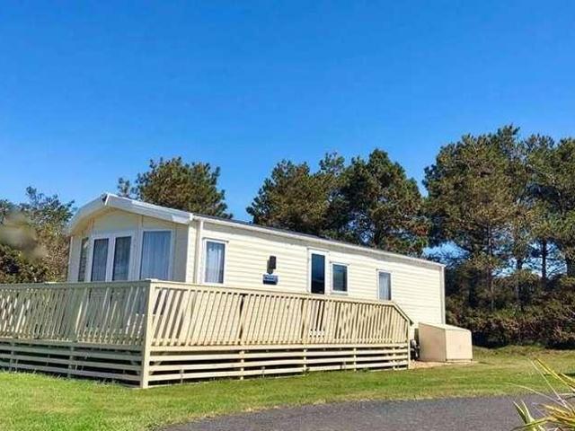 2 bed property for sale