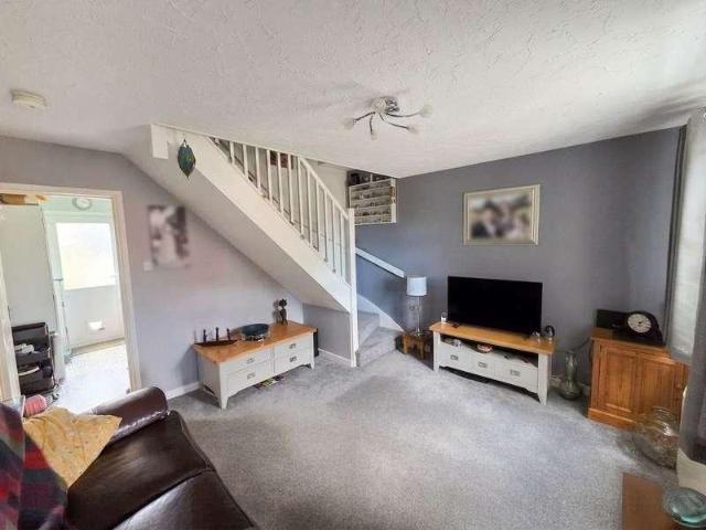 2 bed property for sale
