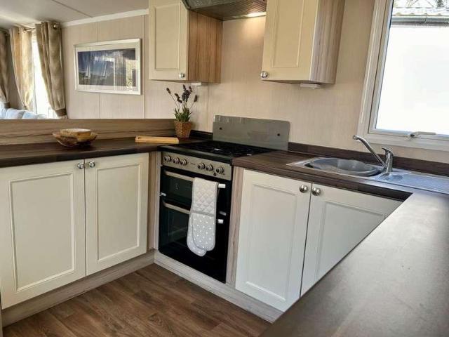 2 bed property for sale