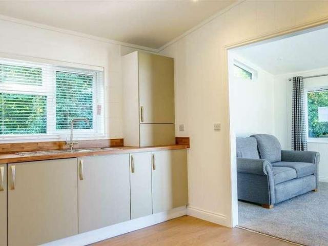 2 bed property for sale