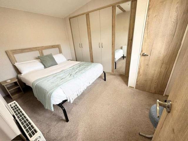 2 bed property for sale