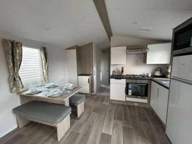 2 bed property for sale