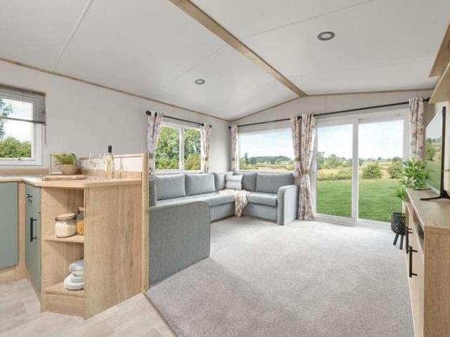 2 bed property for sale