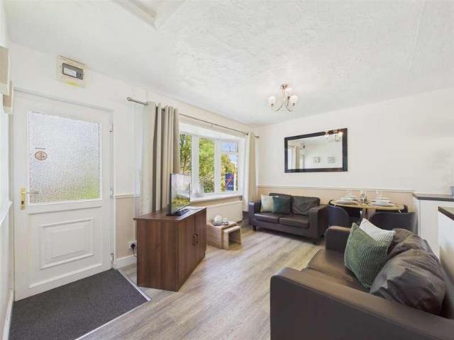 2 bed property for sale