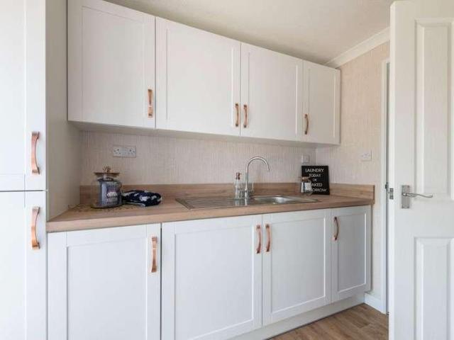 2 bed property for sale