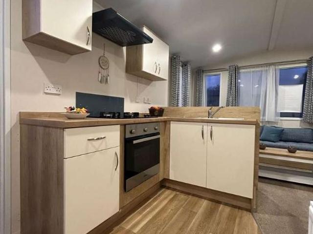 2 bed property for sale