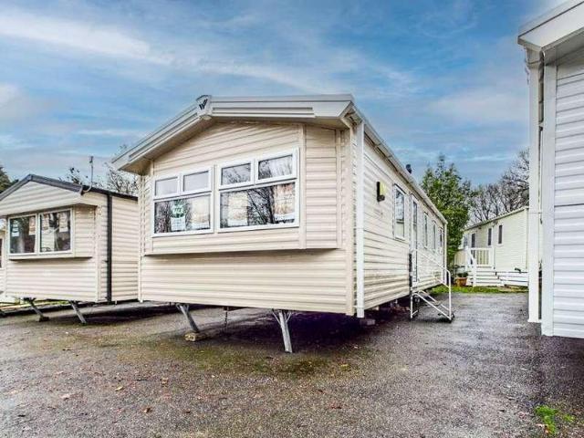 2 bed property for sale