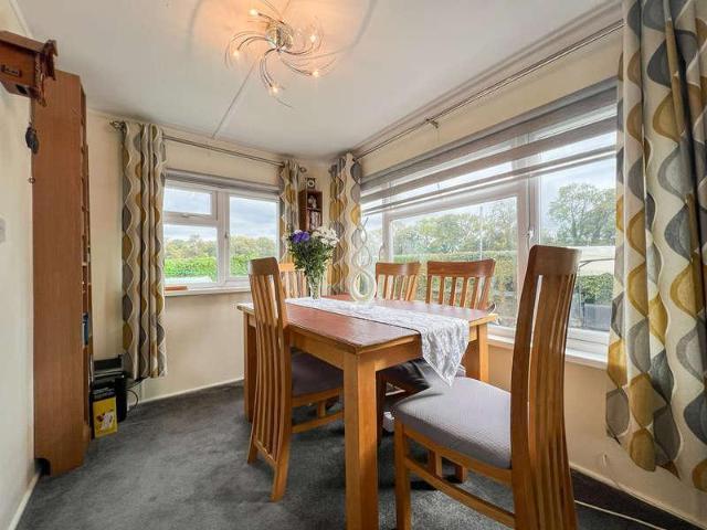 2 bed property for sale