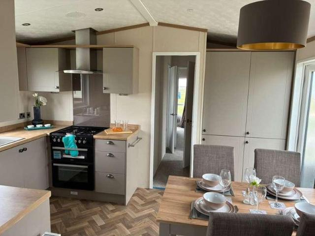 2 bed property for sale