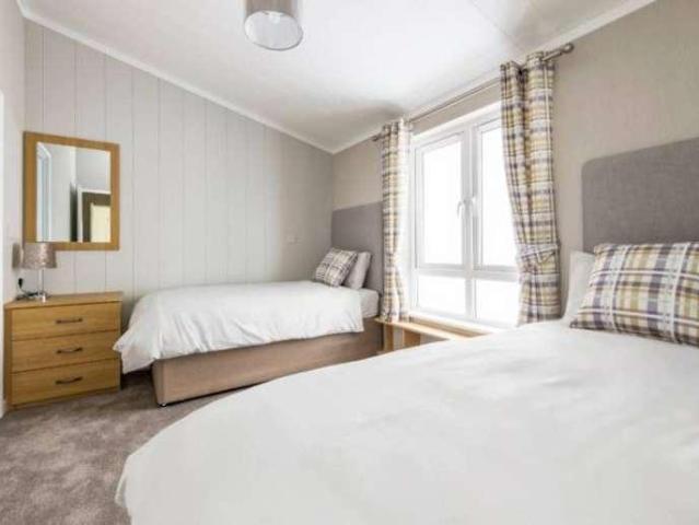 2 bed property for sale