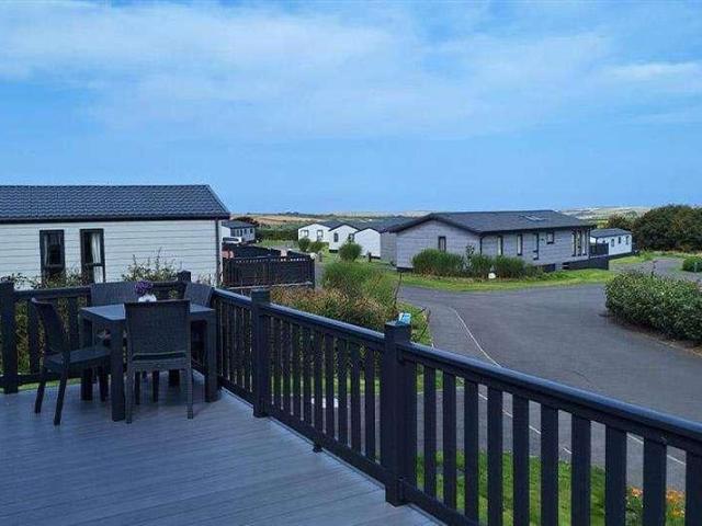 2 bed property for sale