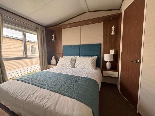 2 bed property for sale