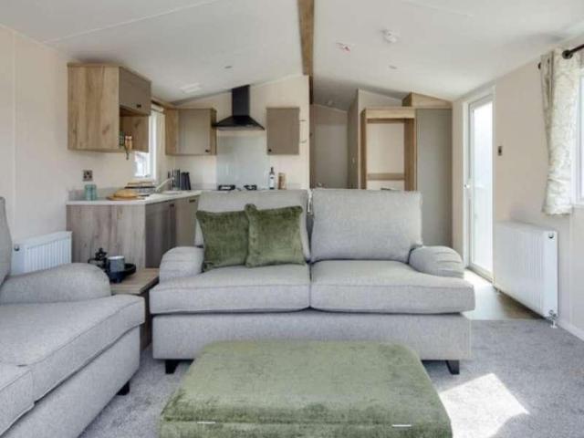 2 bed property for sale