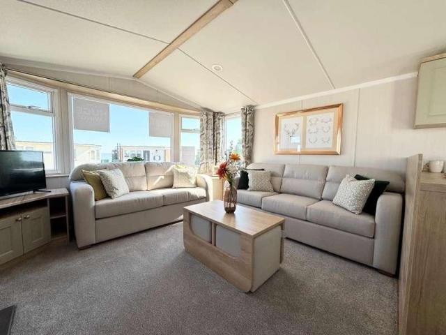 2 bed property for sale