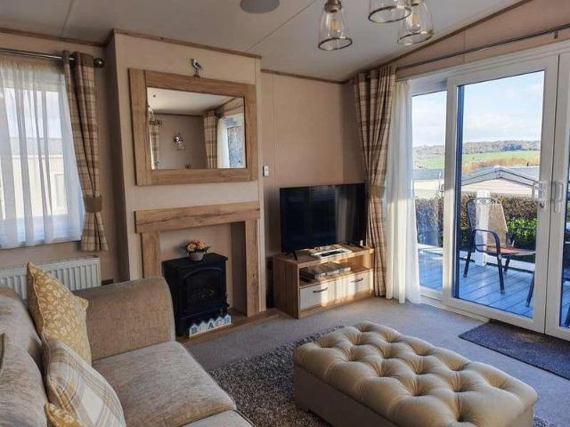 2 bed property for sale