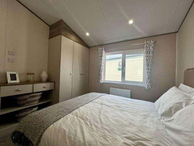 2 bed property for sale