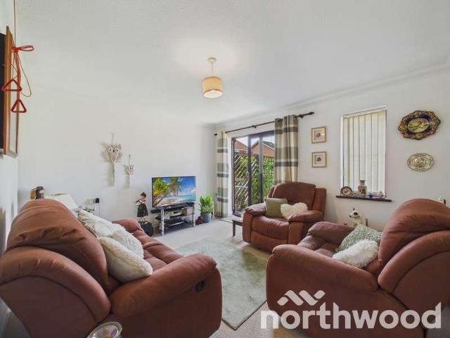 2 bed property for sale