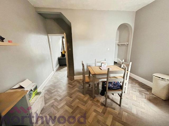 2 bed property for sale