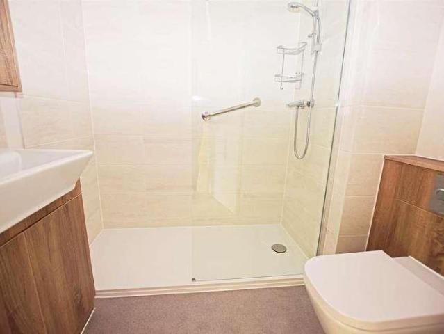 2 bed property for sale