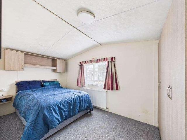 2 bed property for sale