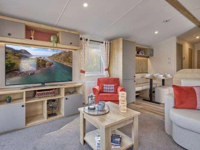2 bed property for sale