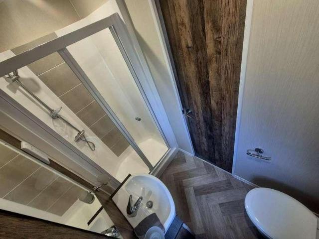 2 bed property for sale