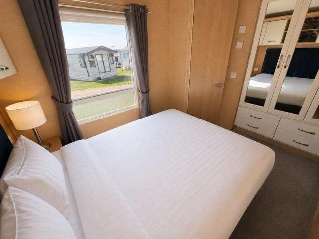 2 bed property for sale