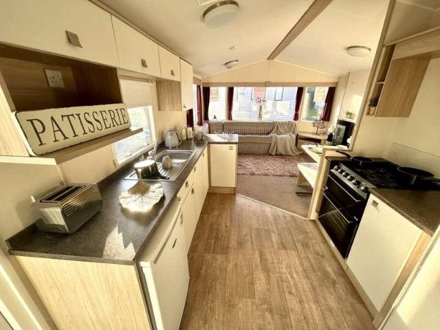 2 bed property for sale