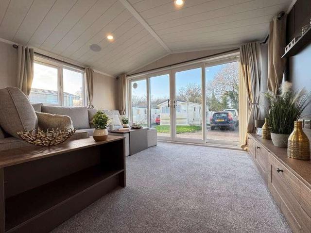 2 bed property for sale