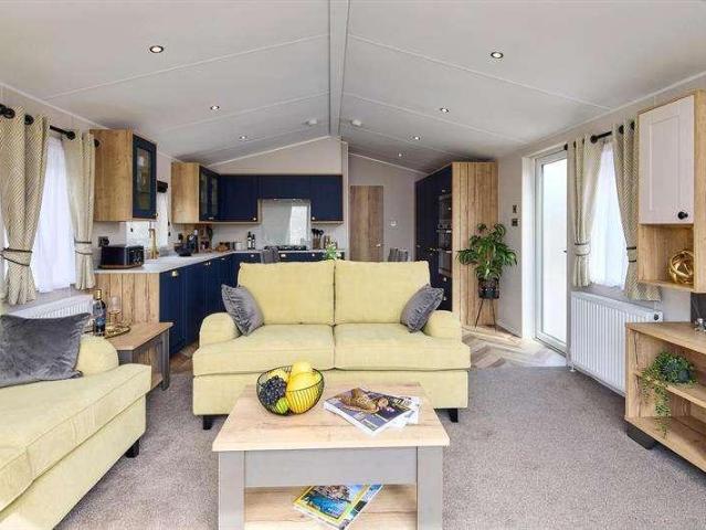 2 bed property for sale